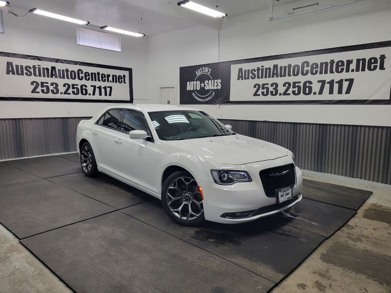 2016 Chrysler 300 S - Austin's Auto Sales