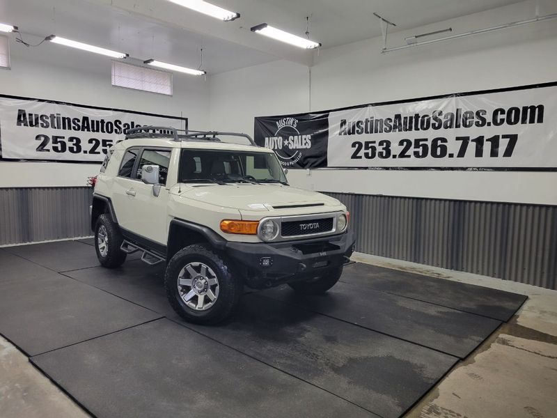 2014 Toyota FJ Cruiser Base - Austin's Auto Sales