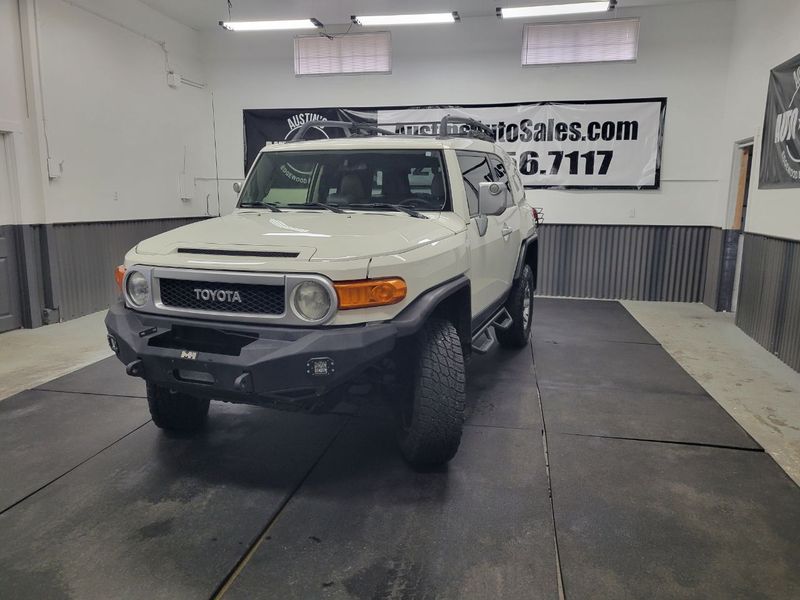 2014 Toyota FJ Cruiser Base - Austin's Auto Sales