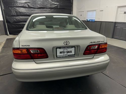 1999 Toyota Avalon XLS - Austin's Auto Sales
