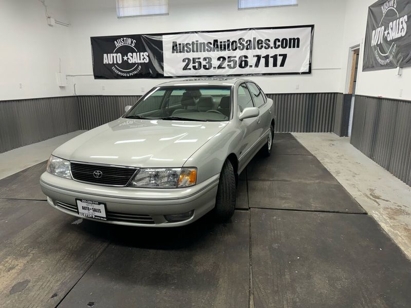 1999 Toyota Avalon XLS - Austin's Auto Sales