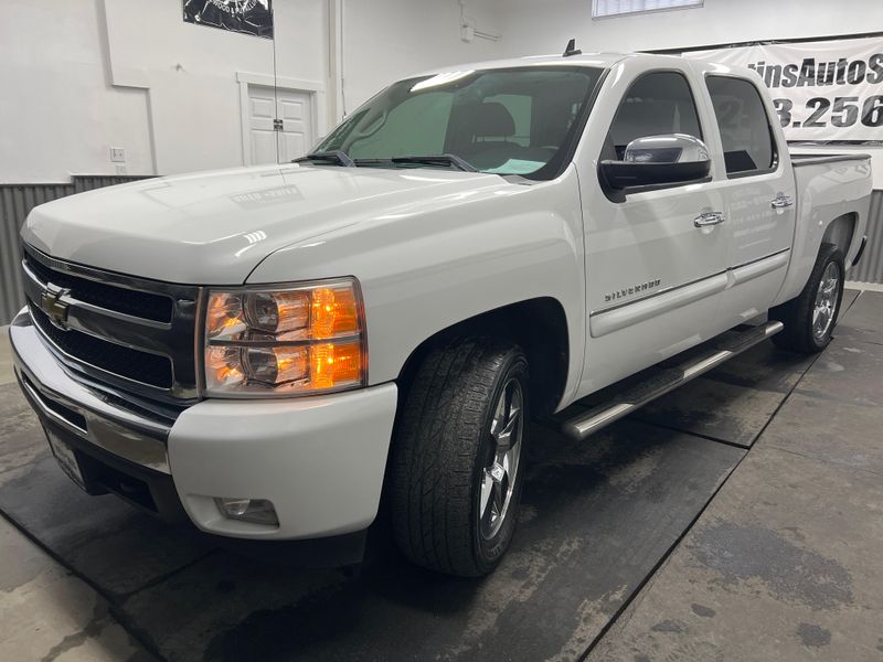 2009 Chevrolet Silverado 1500 LT Crew Cab - Austin's Auto Sales