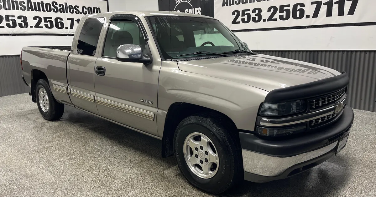 2001 Chevrolet Silverado 1500 LS - Austin's Auto Sales