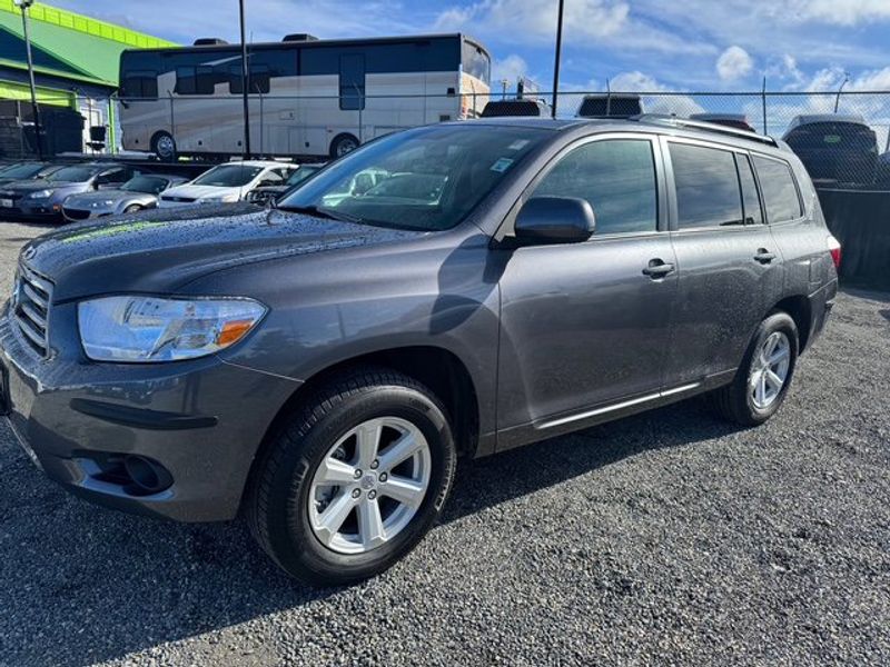 2010 Toyota Highlander Base - Sunset Auto Wholesale