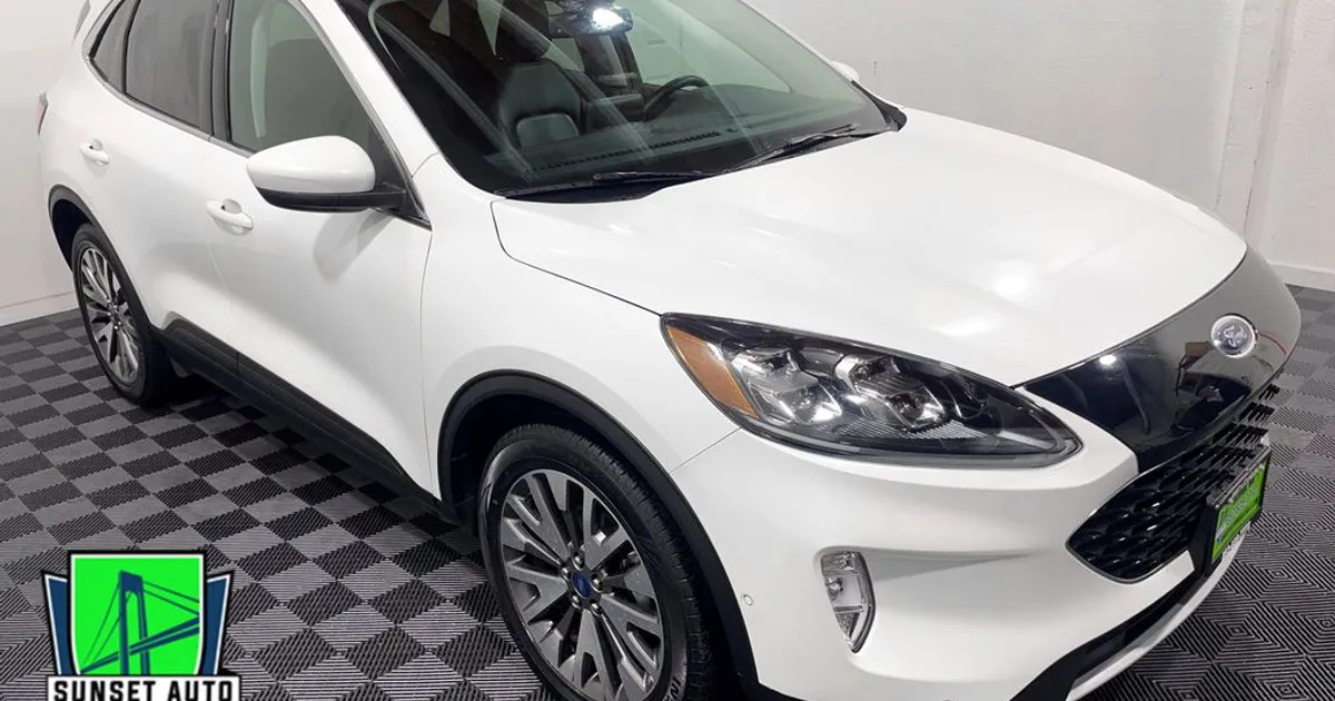 2021 Ford Escape Hybrid Titanium - Sunset Auto Wholesale