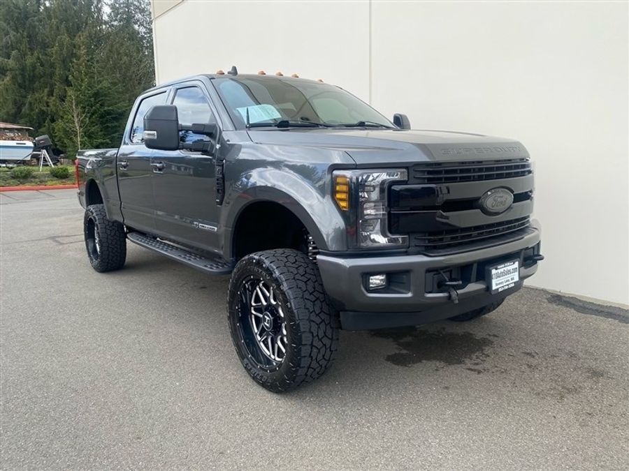 2019 Ford F-250 Super Duty SUPER DUTY LARIAT 4X4 Crew Cab - 410 Auto Sales