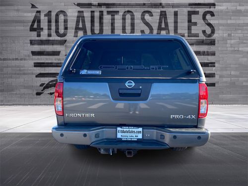 2017 NISSAN FRONTIER PRO-4X CREW CAB 4X4 - 410 Auto Sales